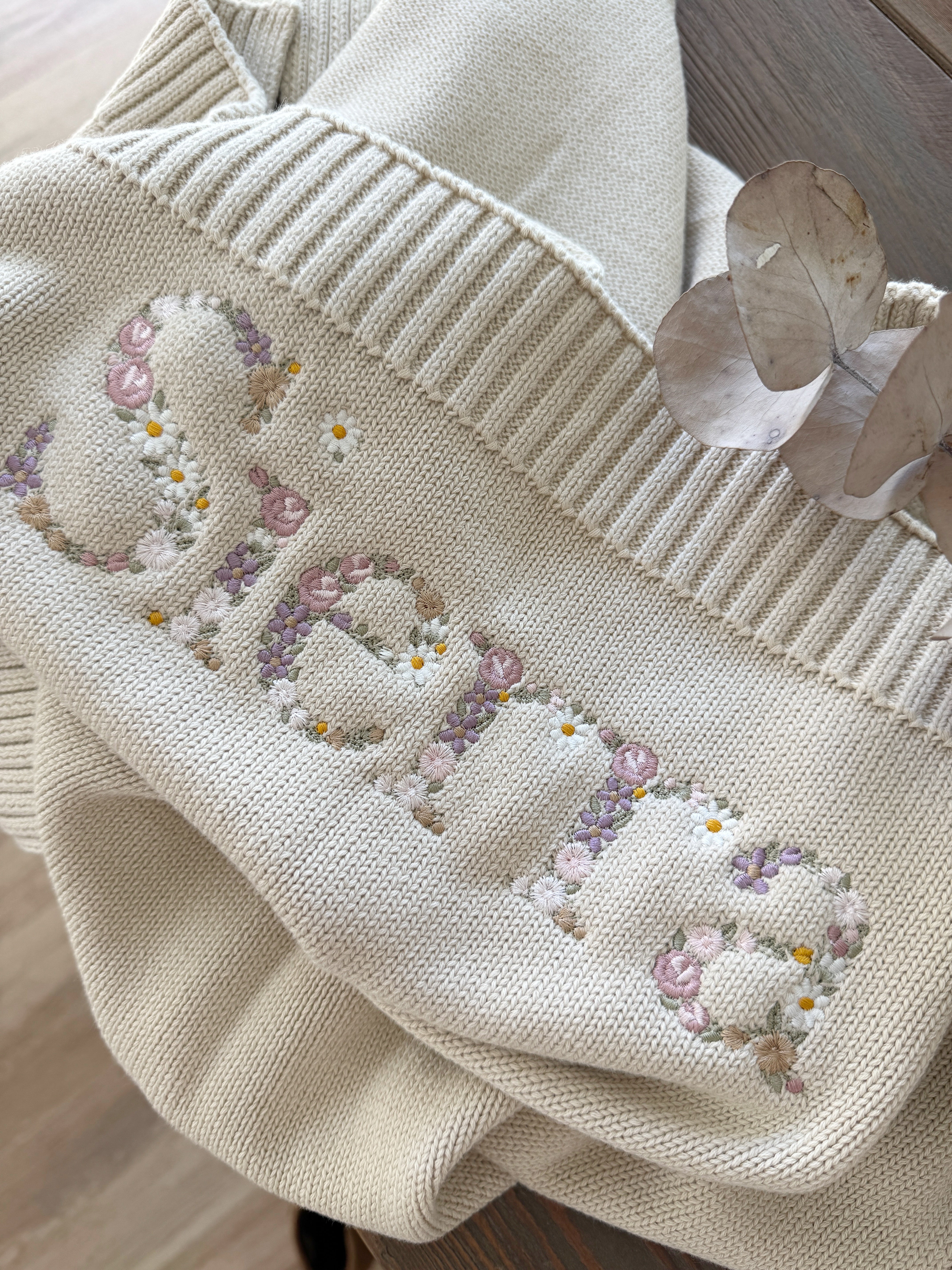 Embroidered Floral Baby Blanket - Large font – Baby Mimico